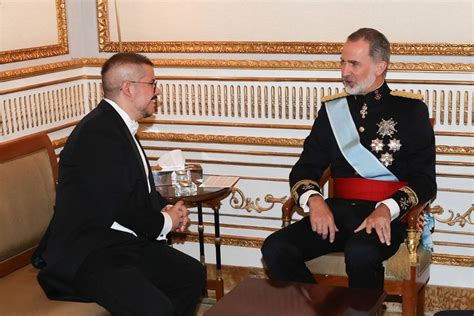 Embajador Javier Velasco Presenta Sus Cartas Credenciales Ante Rey De