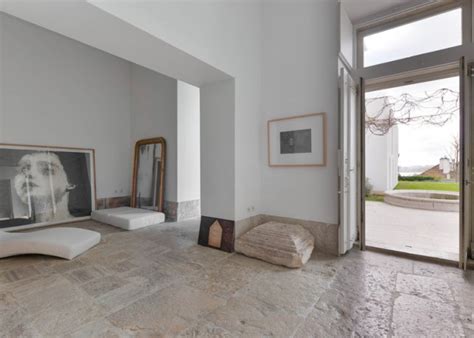 Manuel Aires Mateus Reworks 18th Century Lisbon Townhouse