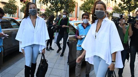 Azra Akın Büyük Sürprizi Açıkladı