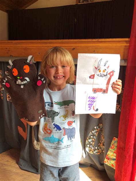 Gallery The Puppet Tree