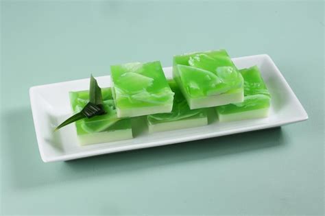 Premium Photo Pandan Jelly And Coconut Thai Dessert