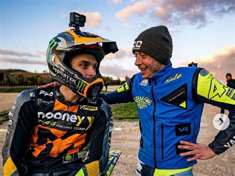 Adik Valentino Rossi Ketar Ketir Hadapi Cuaca Panas Di Sirkuit Buriram