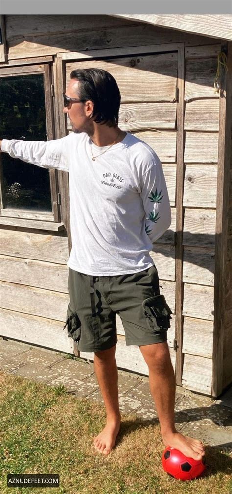 HENRY LLOYD HUGHES Feet AZNudeFeet Men