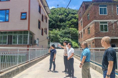泉州市水利局与南安市河长办到东田镇指导检查第八批图斑整改工作河湖问题进行