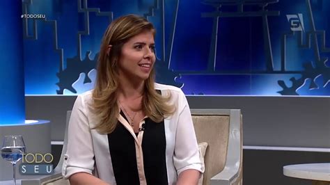 Quais são as raças das personagens de sexo feminino nos desenhos