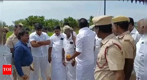 Ex Dmk Mla Loses Cool At Public Function Trichy News Times Of India