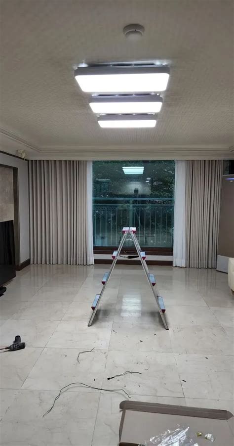 기존 거실등 철거 새로운 조명설치 송실장두산전기조명 숨고 숨은고수