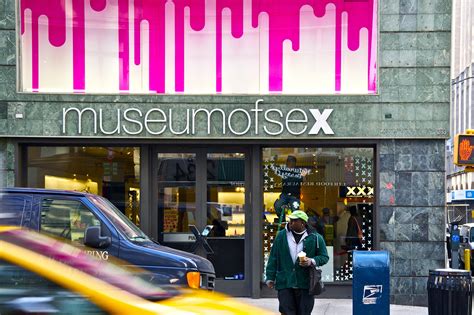 Best Date Ideas In NYC Including Romantic Walks And Adventures