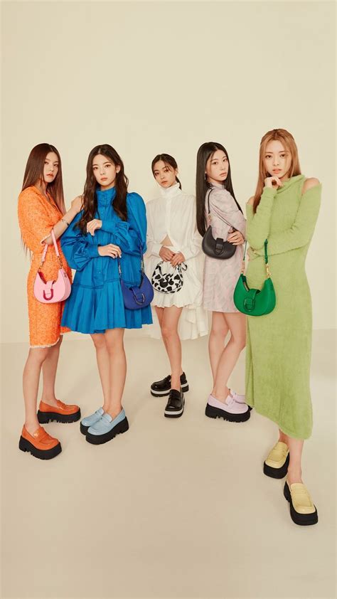 Itzy X Charles And Keith Itz Mine Is Here Itzy Cute Girl Hd Wallpaper