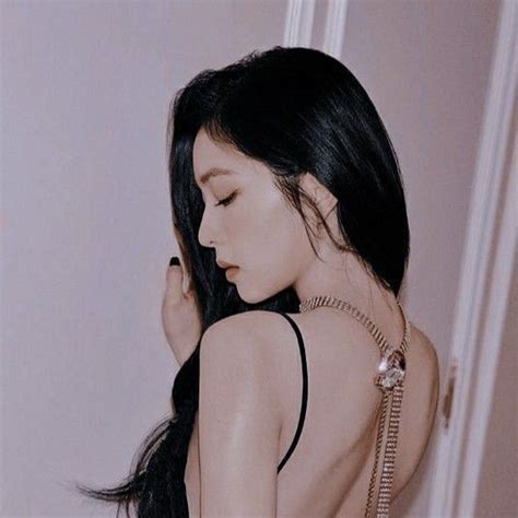 Pin Di Red Velvet 레드 벨벳