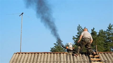 Полезные советы Чистка дымохода в деревенском доме Chimney cleaning ...