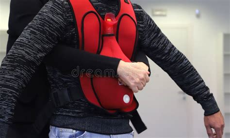 Heimlich Maneuver First Aid Course Company Safety Cardiac Massage Basic Life Support