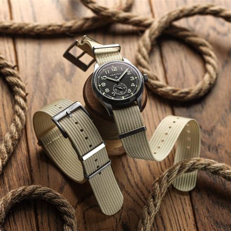 Watchgecko Ridge British Military Watch Strap Beige