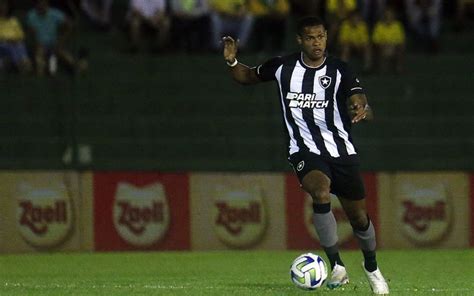 Júnior Santos Destaca Evolução Do Botafogo Após Vitória Na Copa Do