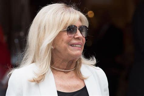 Nancy Sinatra Shares Her Fathers Blunt Thoughts On…