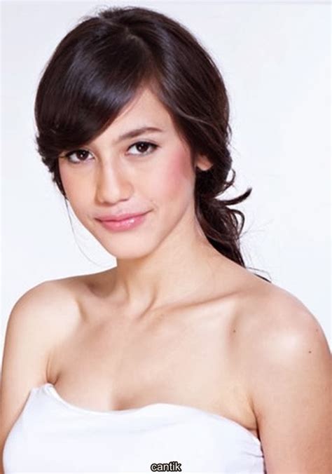 10 Foto Seksi Pevita Pearce Situs Dewasa 7