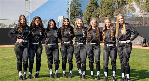 Softball Finishes Regular Season Against Cal Poly Celebrates Seniors