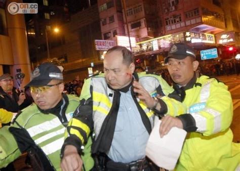 香港特区政府：全力缉拿旺角骚乱肇事暴徒图暴徒香港旺角凤凰资讯