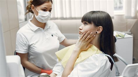 12 Effective Home Remedies For Toothaches That Truly Work