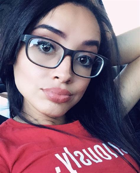 Pin On Women With Glasses Smart Is So Sexy