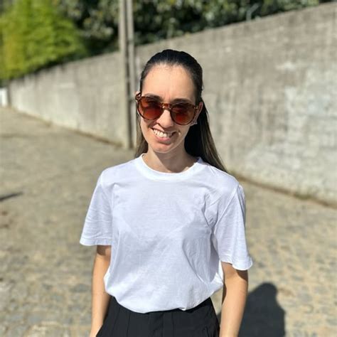 Ana Sofia Teixeira Anasofiateixeira 1 • Threads Say More