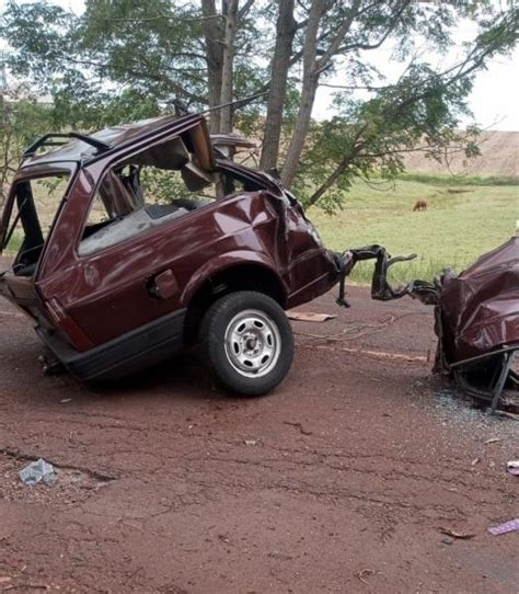 Carro Parte Ao Meio Após Acidente Na Ers 514 Em Ajuricaba