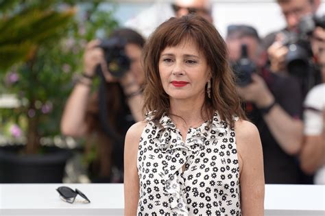 Je Lai Vu Mettre Des Mains Aux Fesses” La Comédienne Anouk Grinberg