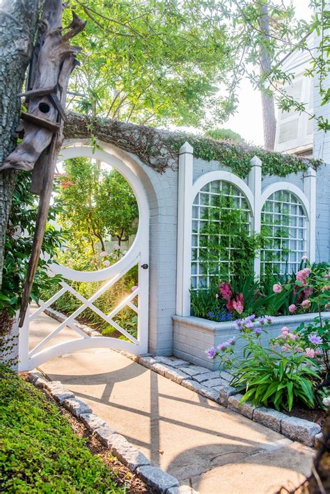 15 Gated Arbor Ideas For A Beautiful Garden Entrance Artofit