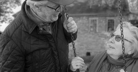 По някакъв начин със съпруга ми се осмелихме да попитаме директно родителите ми кога ще се