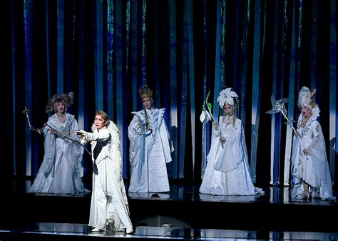 ギャラリー 雪組公演 『ひかりふる路（みち） 〜革命家、マクシミリアン・ロベスピエール〜』『super Voyager』 宝塚歌劇