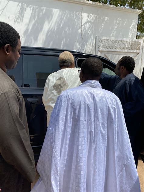Voici Les Images De La Visite De Serigne Abdou Karim MbackÉ Chez