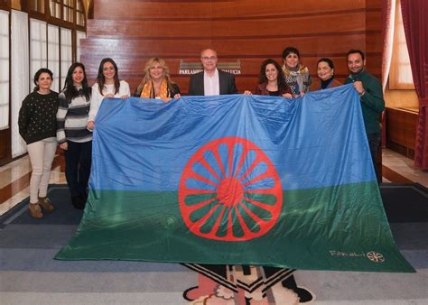 La bandera del pueblo gitano origen y simbología El Periódico de España