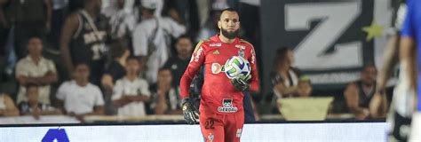 Everson do Atlético MG cobra punição após ser vítima de injúria