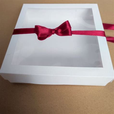 خرید و قیمت جعبه کادو مربعی ویترین دار از غرفه جعبه و باکس رویال