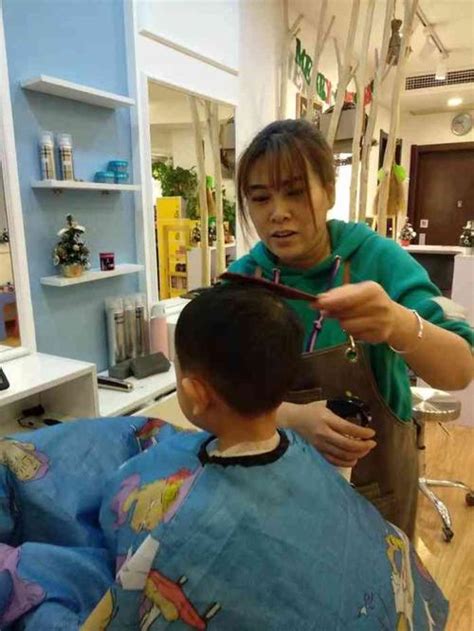 小儿童理发 小儿童理发图片哪一个最好看女孩 3 配图网