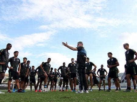 Botafogo Afasta Atletas Que Jogou Pelada Na Quarentena E Confirma