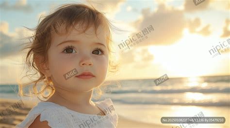 Ai创作图高清女孩壁纸 唯美小女孩 逆光的小女孩 大眼萌娃 唯美女孩壁纸 海边小女孩 大头娃娃唯美图片 唯美浪漫小女孩 海边的小姑娘 小孩海边 大眼睛小女孩 圆圆的大眼睛 4k壁纸 大眼睛