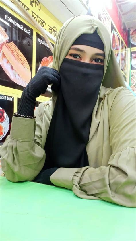 Pin By Ahmed Mulla On Naqabi Beauty Beautiful Muslim Women Beautiful