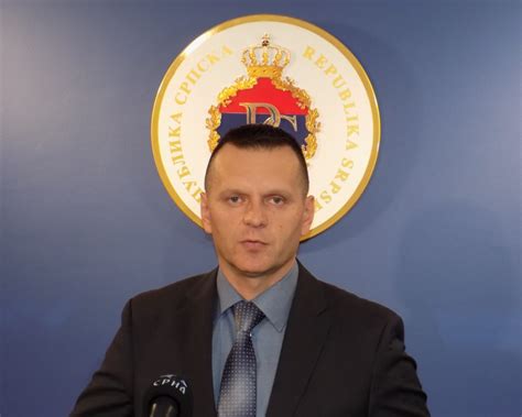 Komentar Dragan Lukač Ministar Koji Je Uvijek Na Prvoj Liniji Opcija