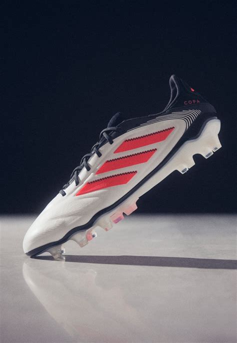 adidas Pure Victory - коллекция футбольных бутс