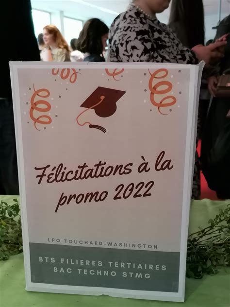 Cérémonie De Remise De Prix Et De Diplômes Des Baccalauréats Stmg Et