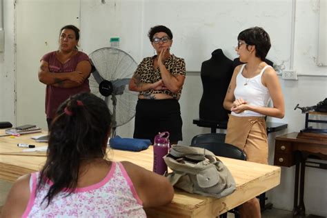 Un Nuevo Año De Diseño De Indumentaria Universidad Nacional De Rosario
