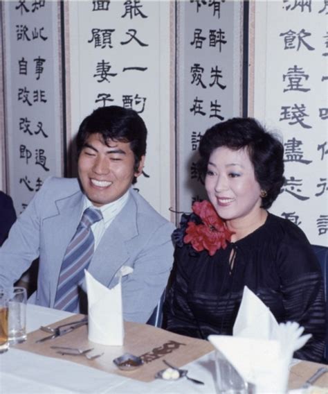 결혼도 없이 동거한 여자에게 전 재산을 주고 이혼 당했지만 남자로 만들어줬다는 톱가수 나만 몰랐던 모든 이야기