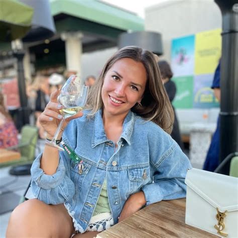 Ali Na Thisisalina On Threads