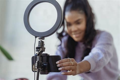 How To Start Vlogging 11 Tips For Absolute Beginners