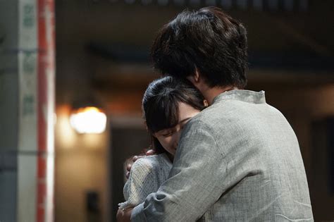 「舞いあがれ！」貴司（赤楚衛二）、舞（福原遥）を抱きしめる 予告にも注目集まる「結婚？」 モデルプレス