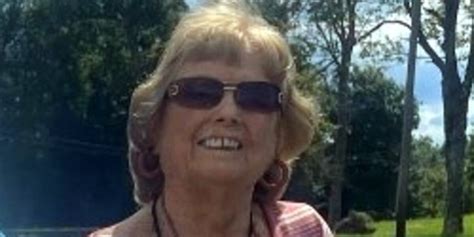 Carolyn “sue” Beverly Barker