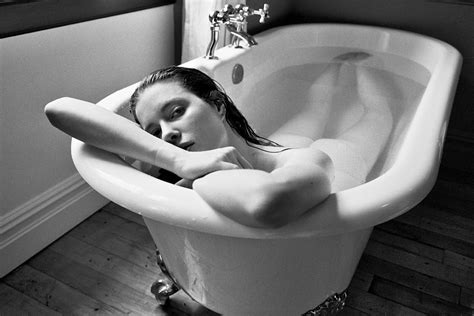 Wide Angle Tub Shot Foto Pornô Eporner