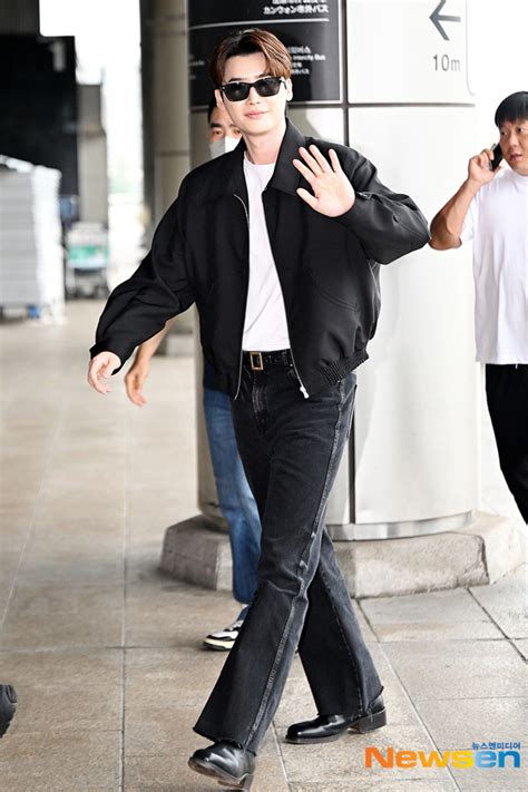 이종석 ‘어마어마한 다리 길이 포토엔hd