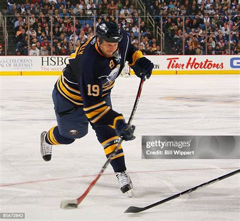 Leafs Tim Connolly Photos And Premium High Res Pictures Getty Images